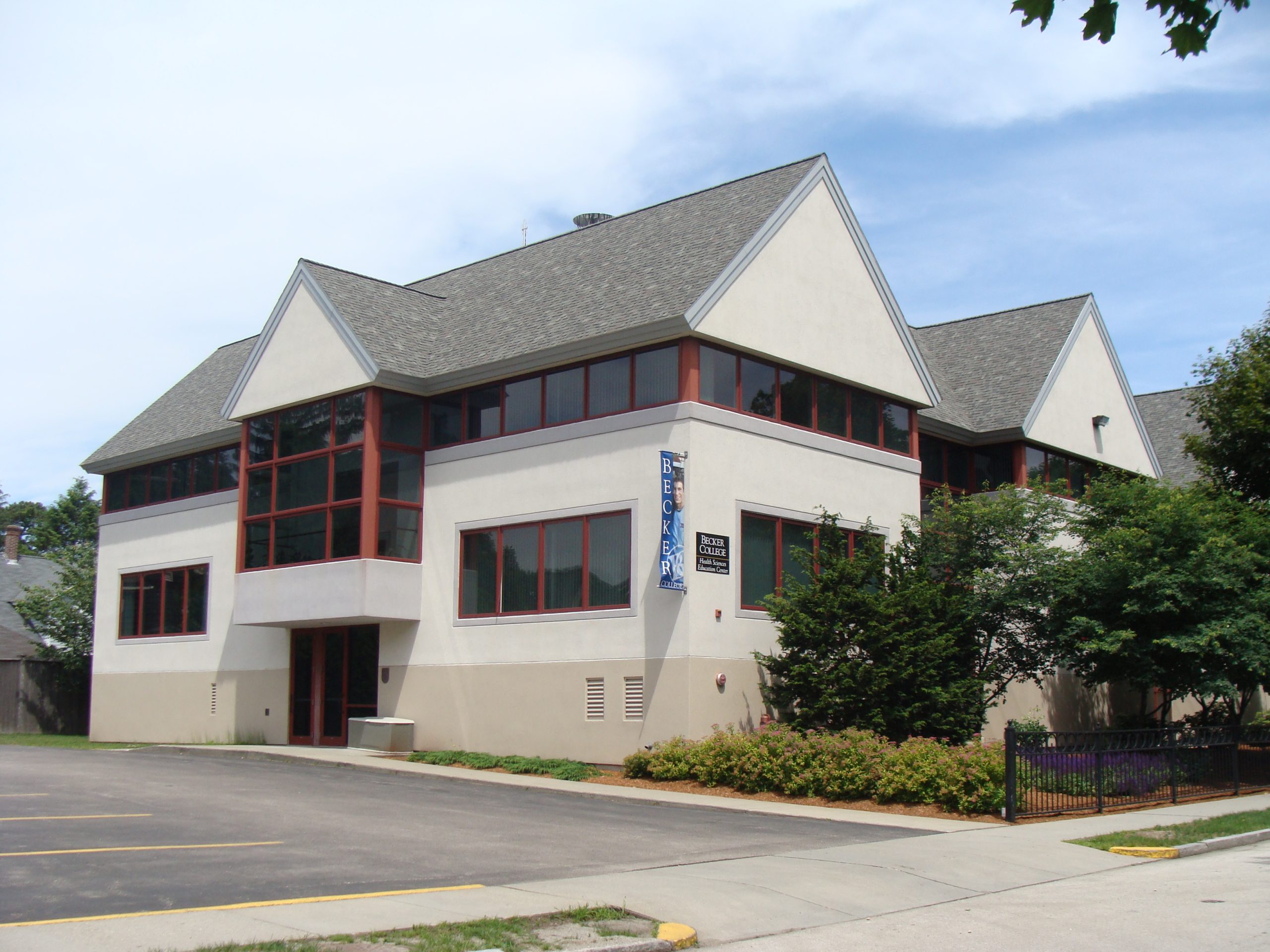 Becker College Health Science Building - Martin Brothers